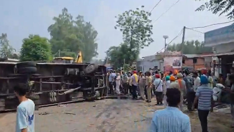 8 dead, 20 injured as bus overturns in Punjab's Hoshiarpur
