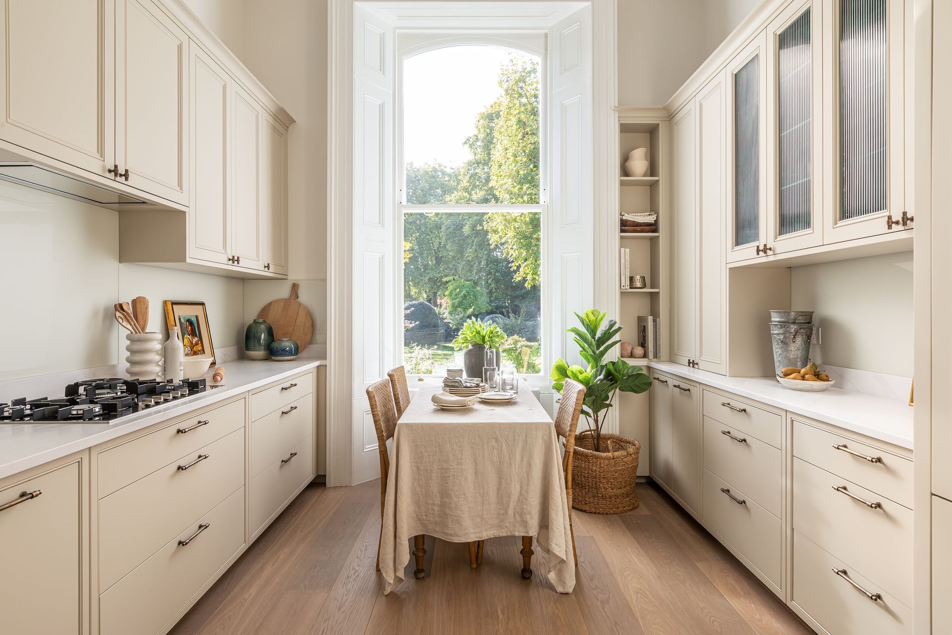 "I've Got a Long and Narrow Kitchen, What Can I Do With It?" 10 Ideas ...