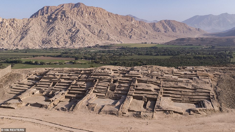 Ancient City discovered in Peru, filled with sculptures and jewelry