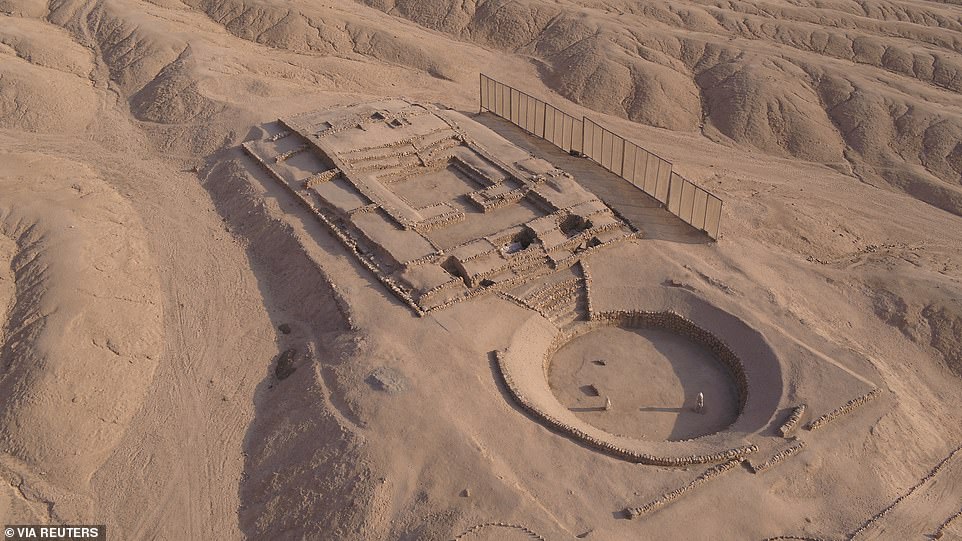 Ancient City discovered in Peru, filled with sculptures and jewelry