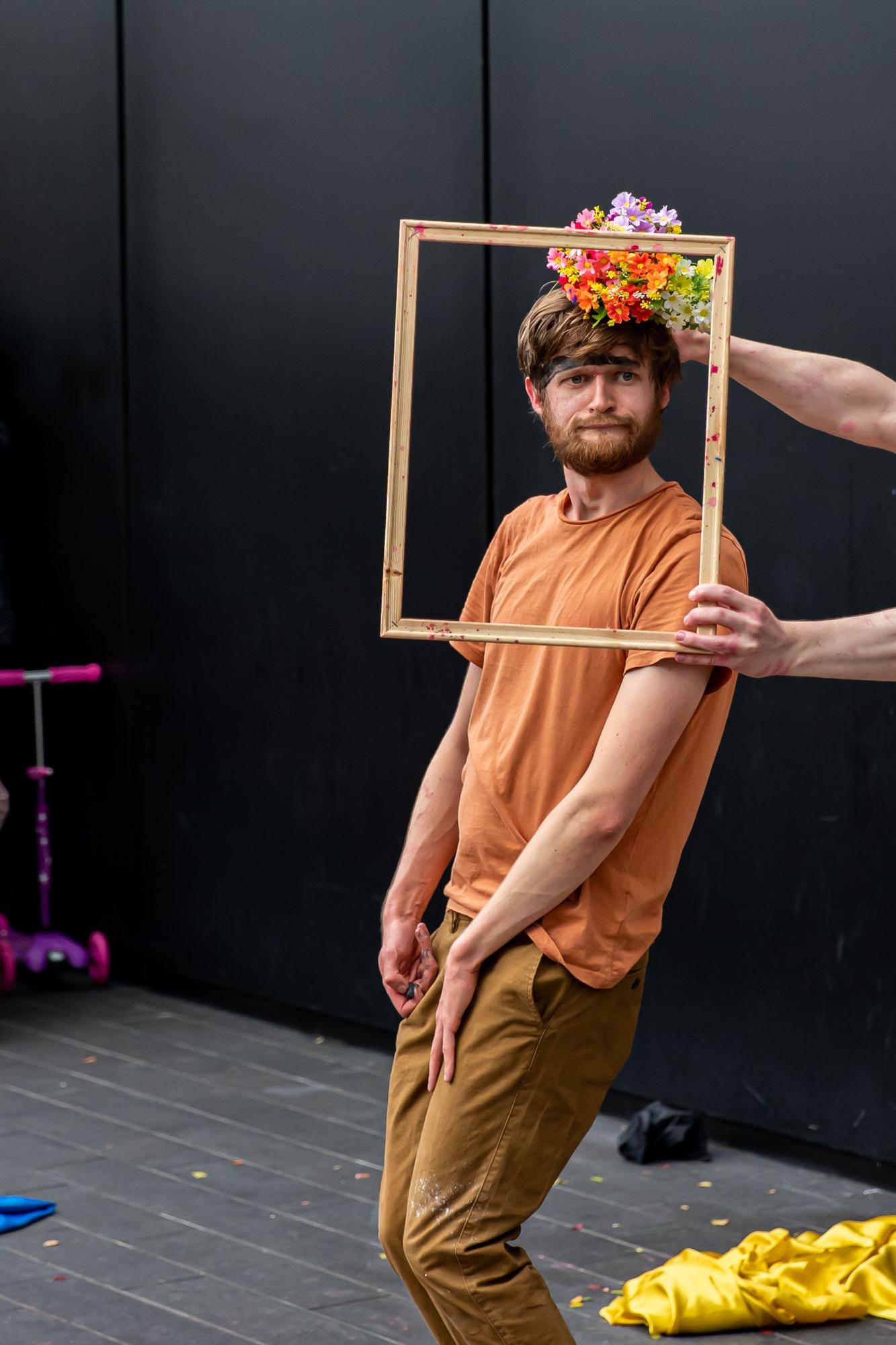 SPLAT! A colourful, physical comedy about art and creativity for kids ...