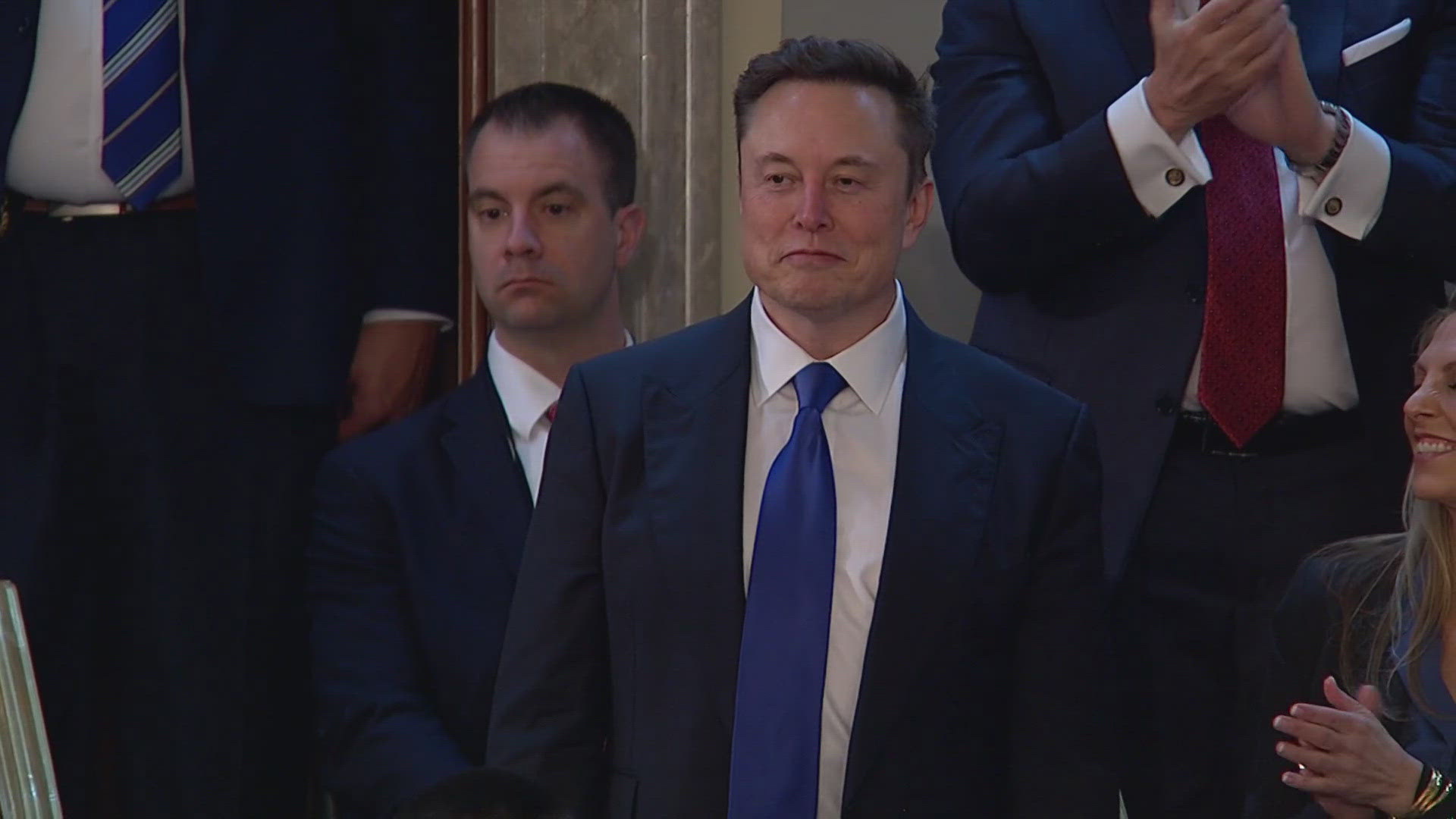 Elon Musk starts new political party
