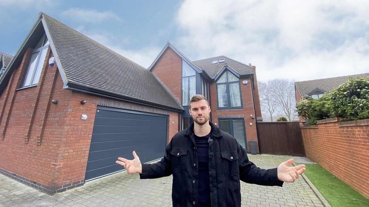 Walk Through This £1,200,000 Solihull Mansion Owned by a Pro Footballer