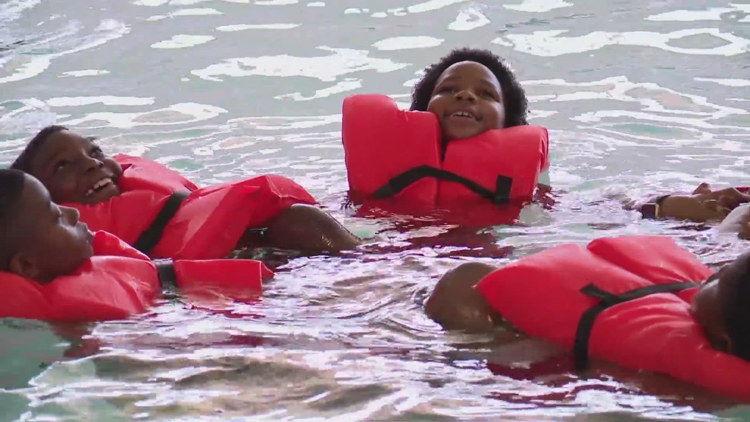 Summer swim lessons help save lives amid CDC's staggering drowning ...