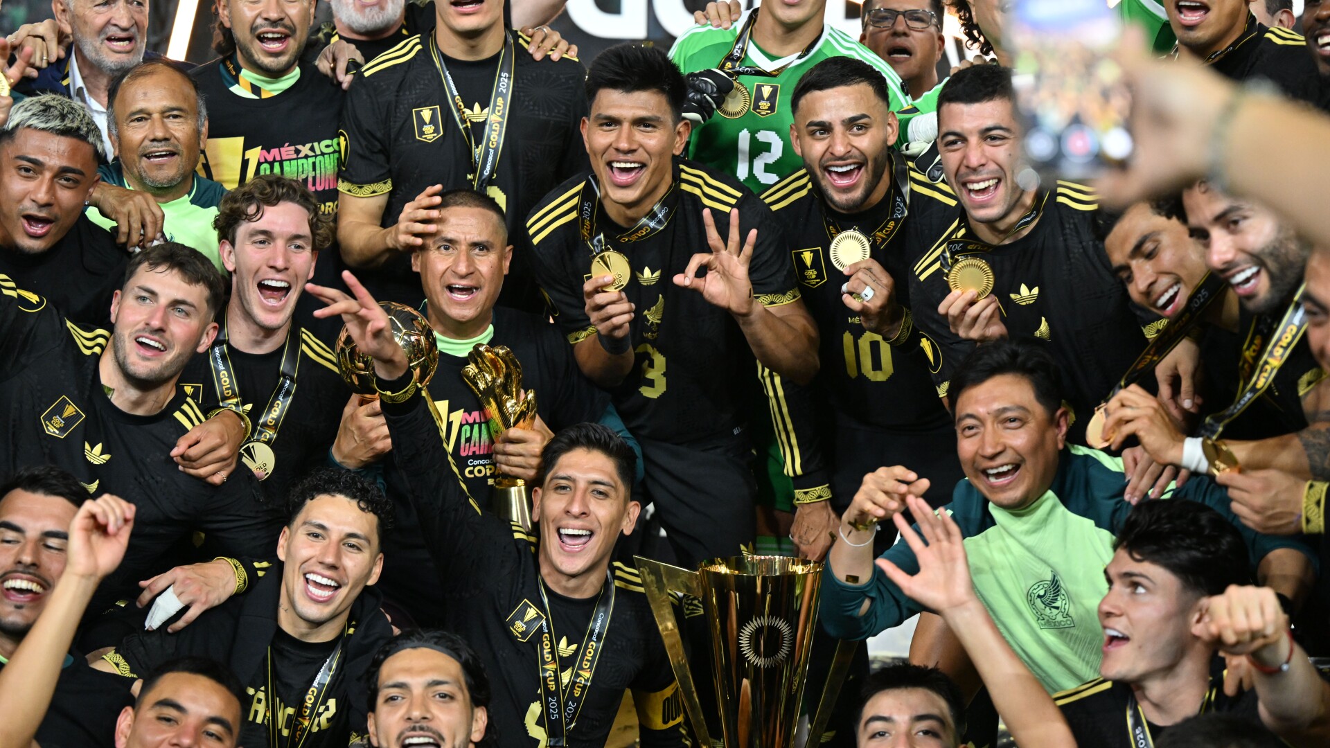 USMNT 1-2 Mexico: El Tri come back to defend Gold Cup crown