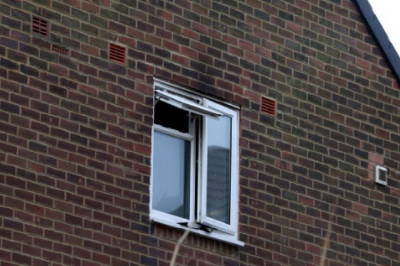 UK households told 'shut windows and doors' before 10am on Wednesday