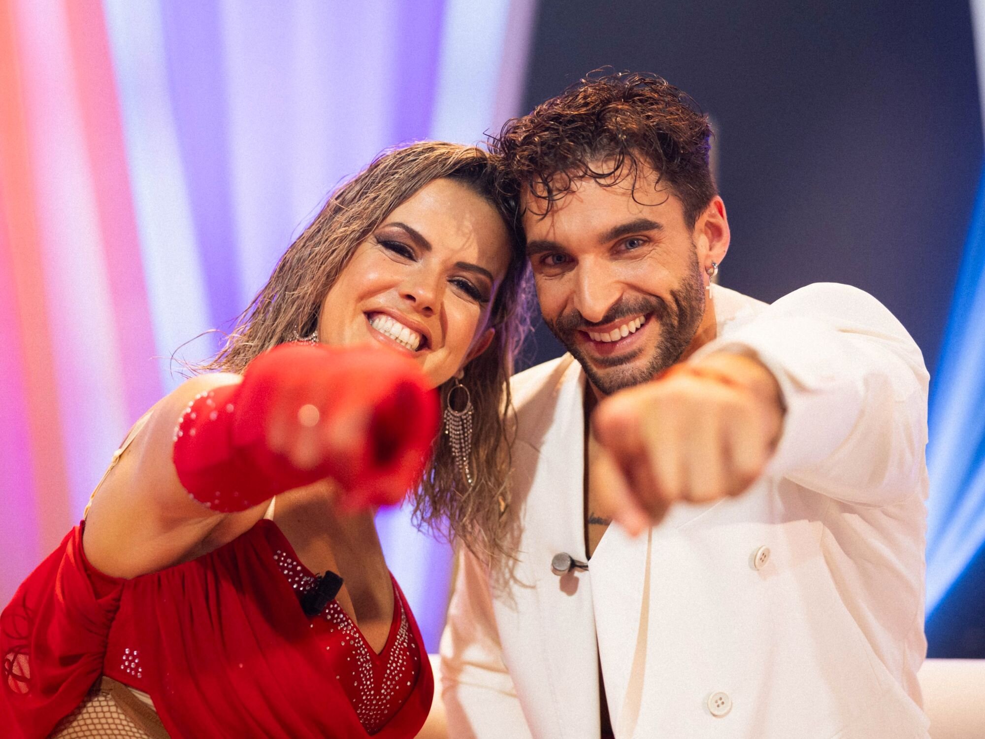 Así ha sido el baile de Edi Insua junto a Violeta Crespo en el estreno ...