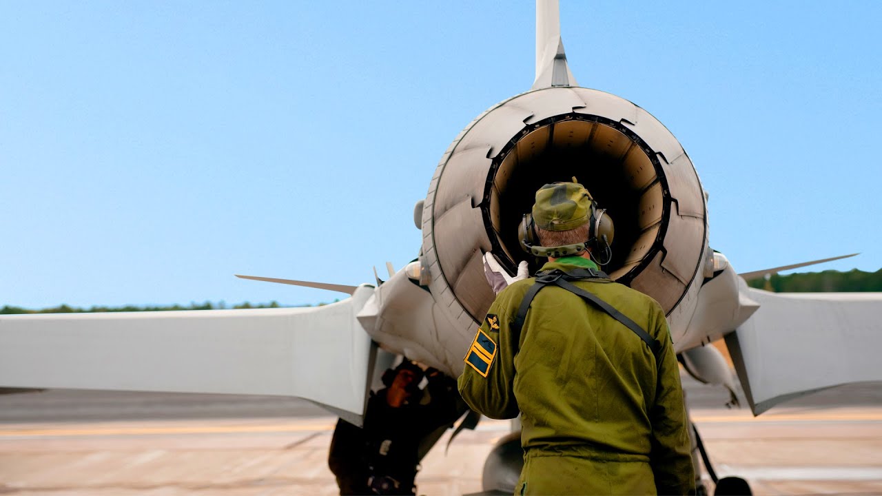 Swedish super jet undergoes evaluation by the United States
