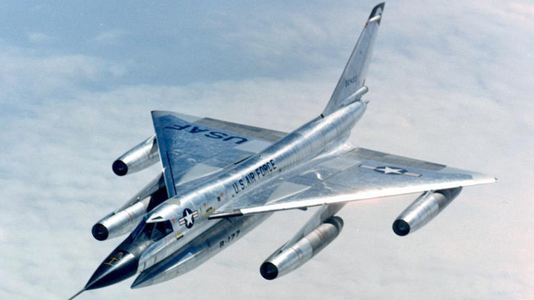 America’s Short-Lived B-58 Hustler Bomber Made a Lasting Impact