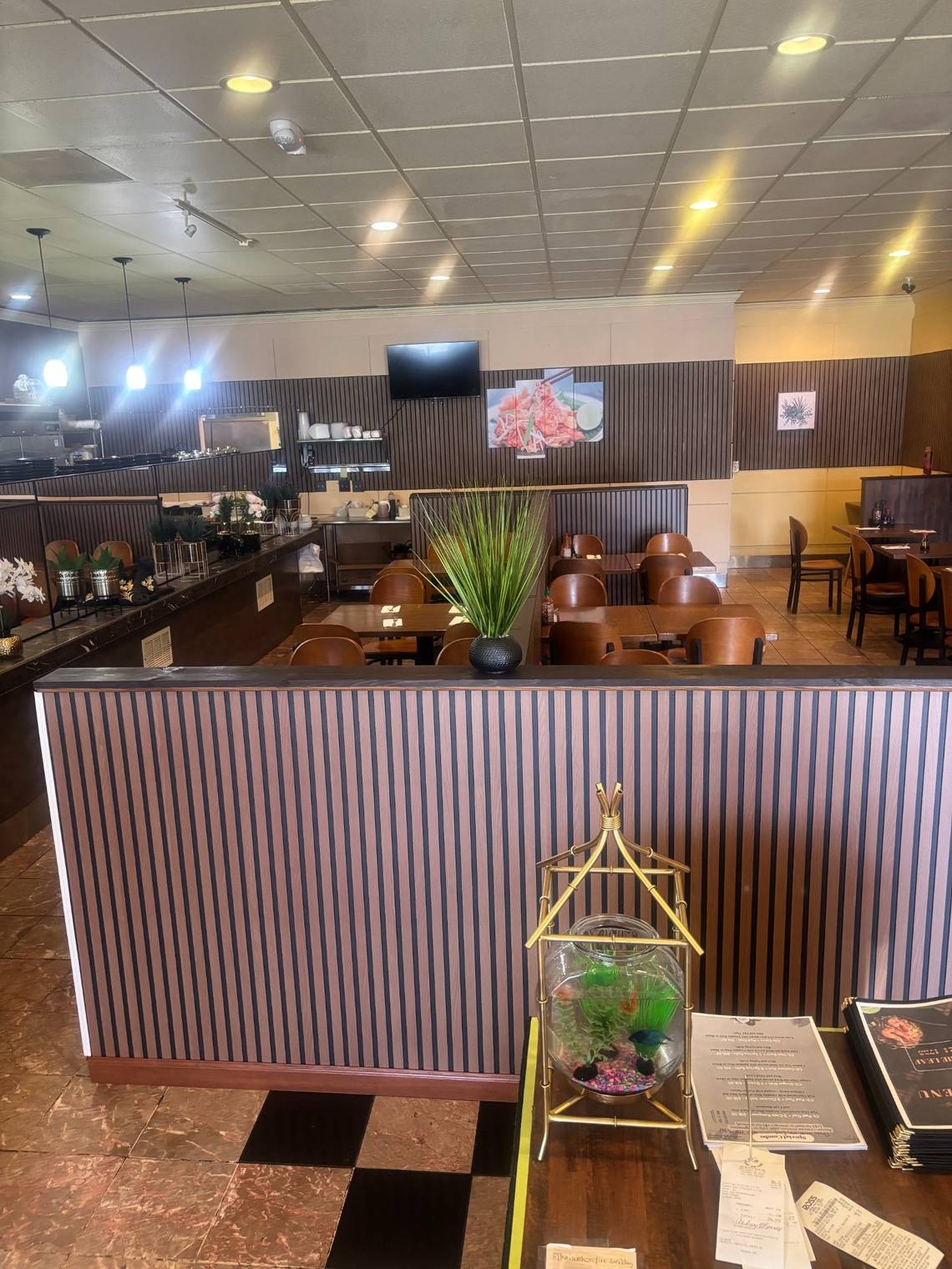 Good-bye Mongolian grill, hello Thai food. New restaurant opens in Gig ...