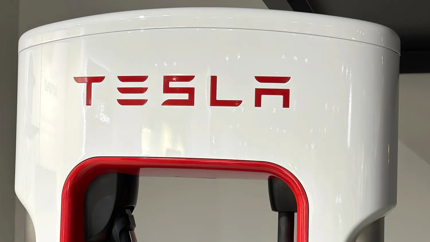 Tesla’s charging network becomes the new standard across automakers
