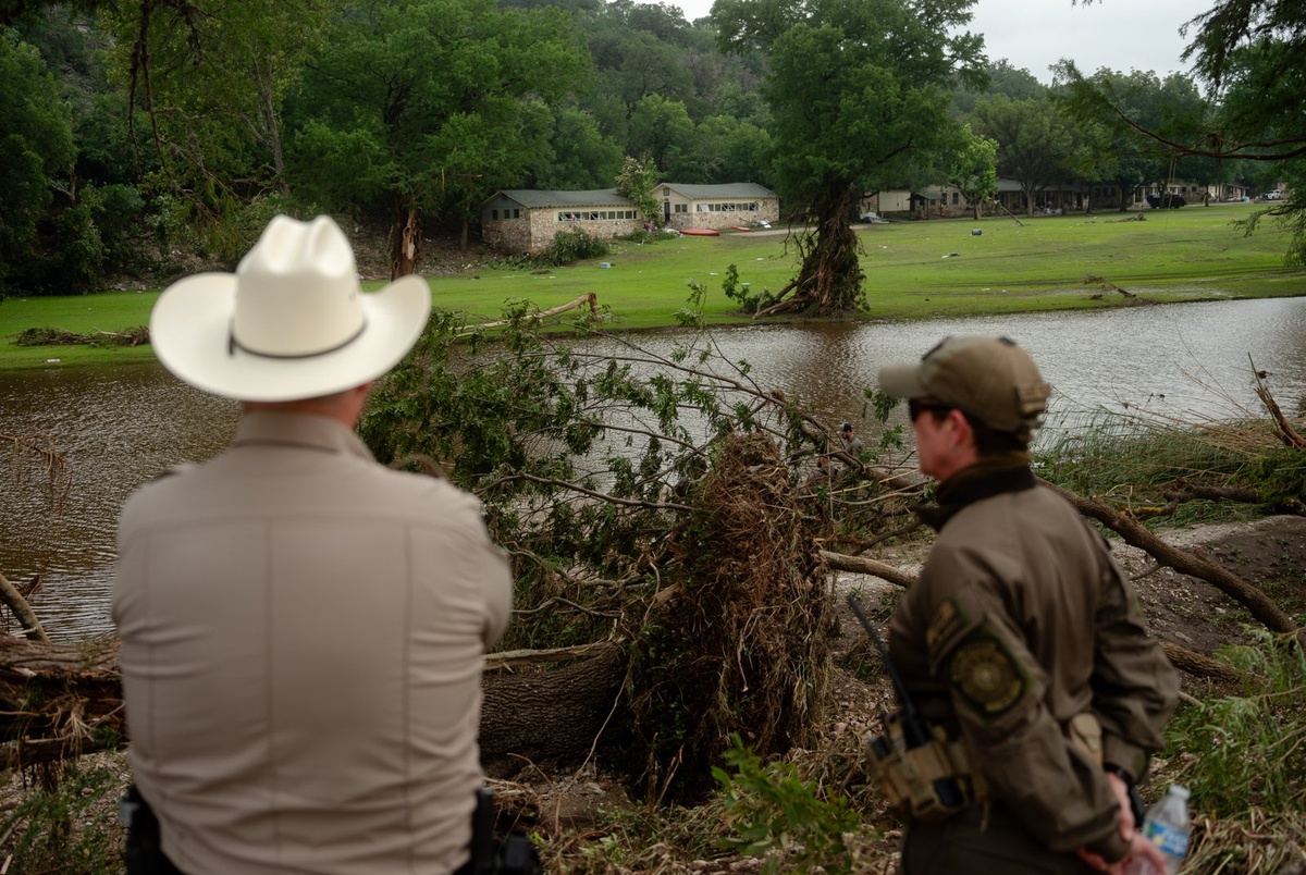 Texas officials estimate 161 people are missing after floods as death ...