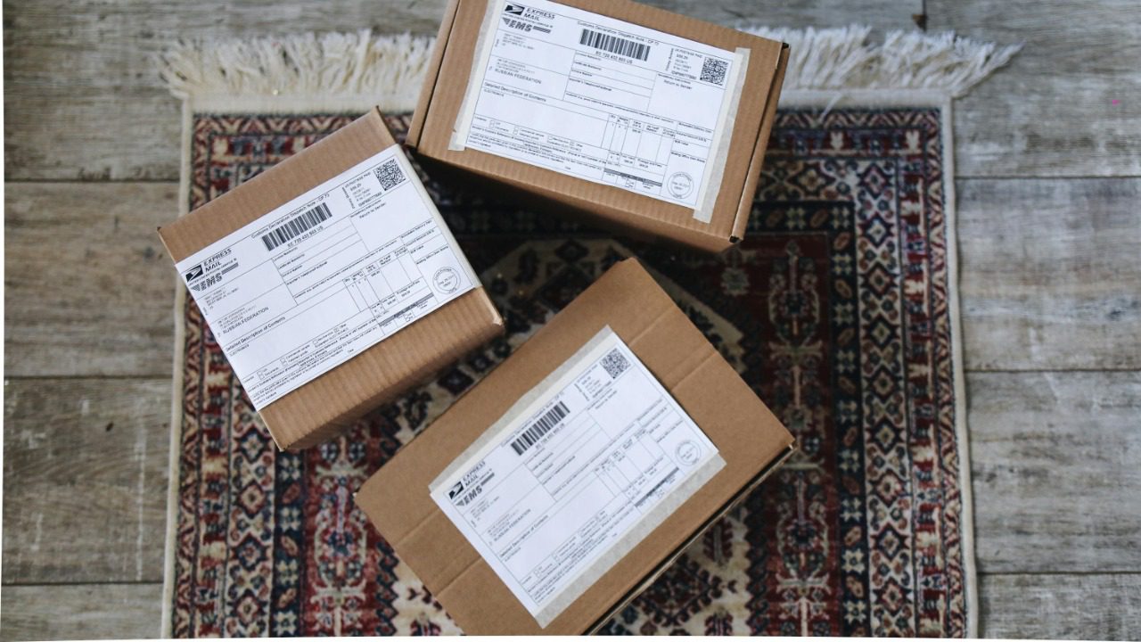 6 Habits That Make Every Room Look Cluttered and How to Fix Them Easily