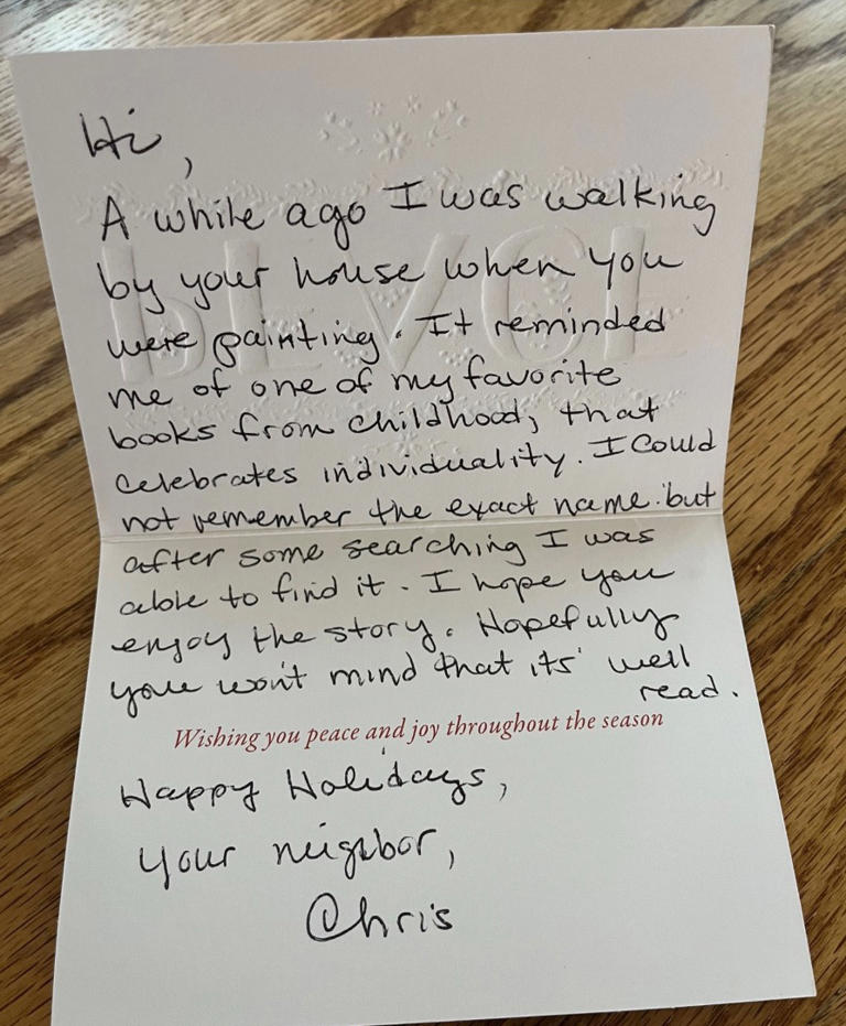 Homeowners shocked by neighbor’s handwritten note after painting their ...