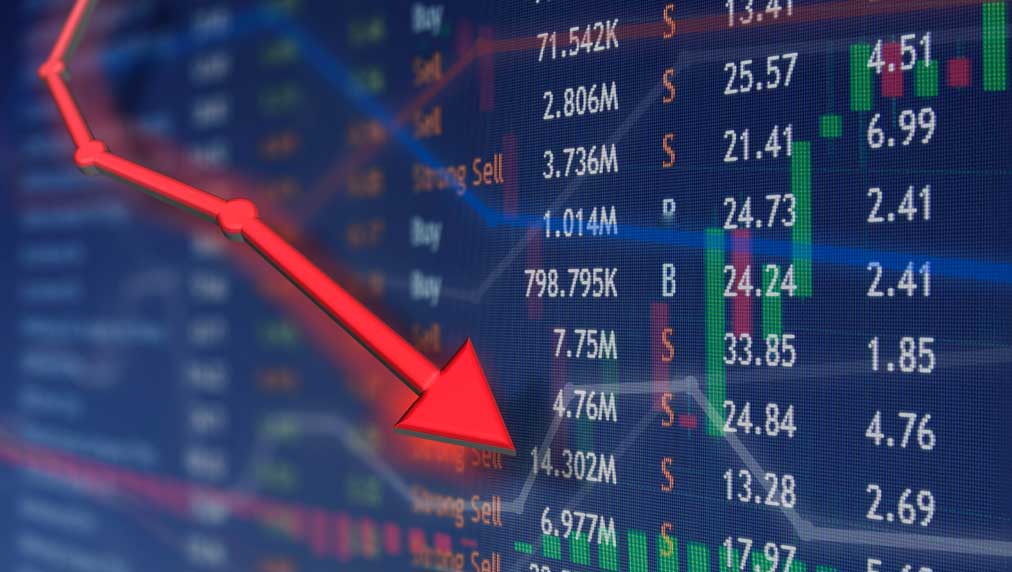 Stock Market Today: Dow Swings To Drop 224 Points; Nasdaq Ekes A Out A Gain