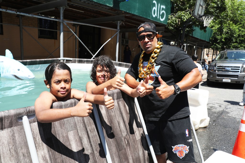 Bizarre NYC swimming pool operating in the street goes viral, as NYPD ...