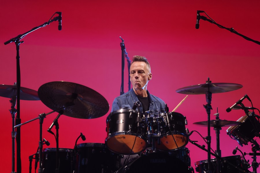 Pearl Jam’s longtime drummer Matt Cameron announces departure from rock ...