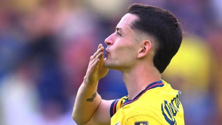Álvaro Fidalgo se mantiene entre los mejores mediocampistas de la Liga MX