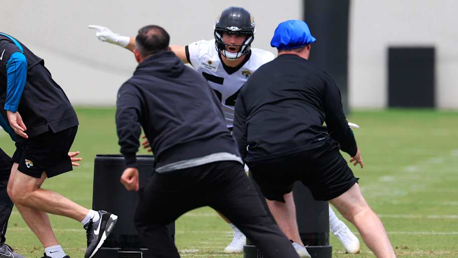 What Drew Jaguars' LB Coach to Jack Kiser