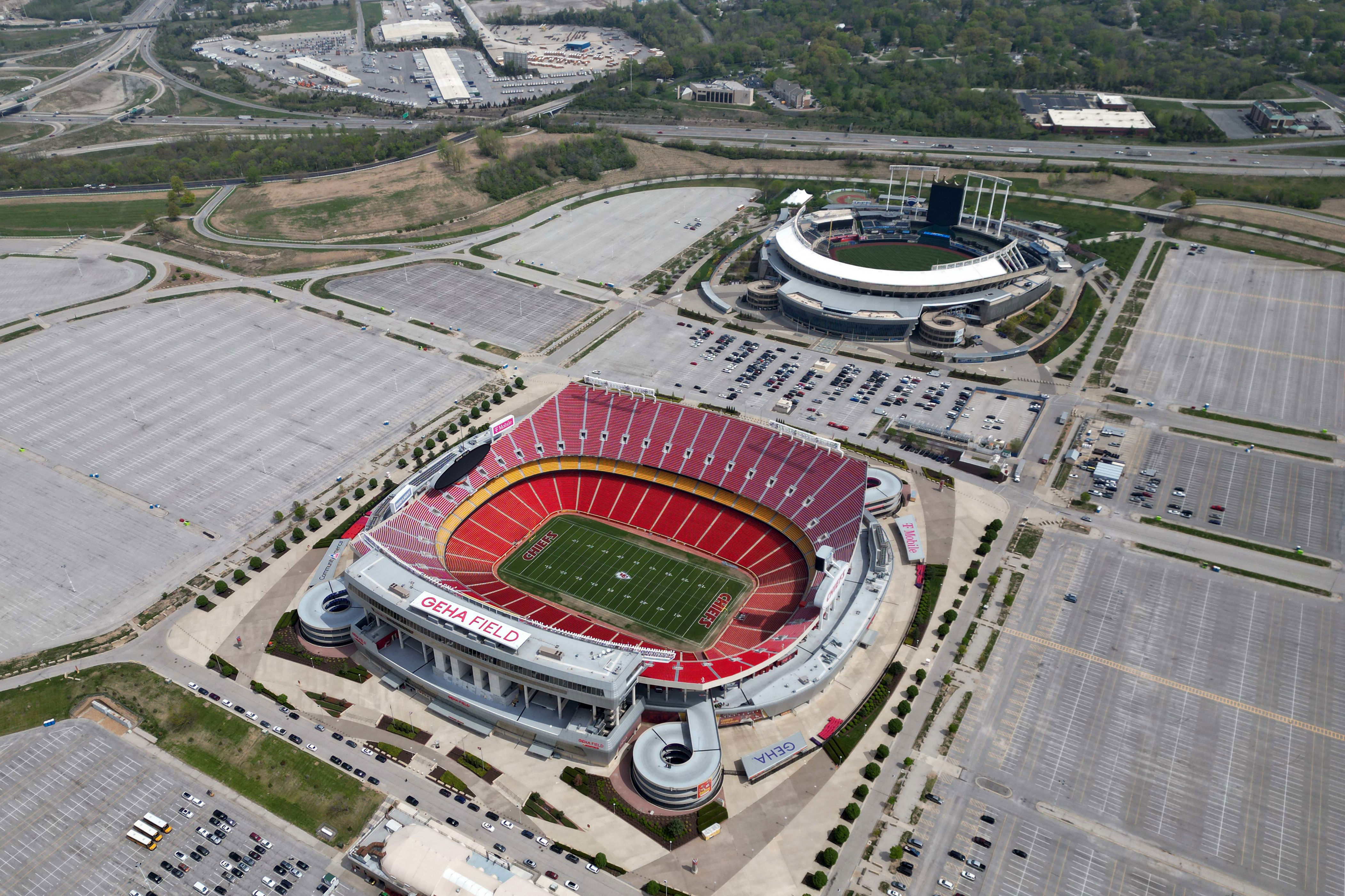 Kansas lawmakers extend deadline for KC Chiefs and Royals stadium ...