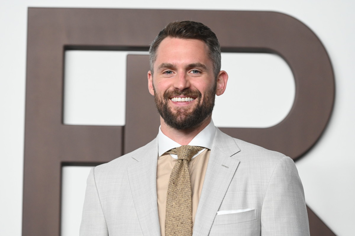 NBA Star Kevin Love Hilariously Trolls Himself After Getting Traded ...
