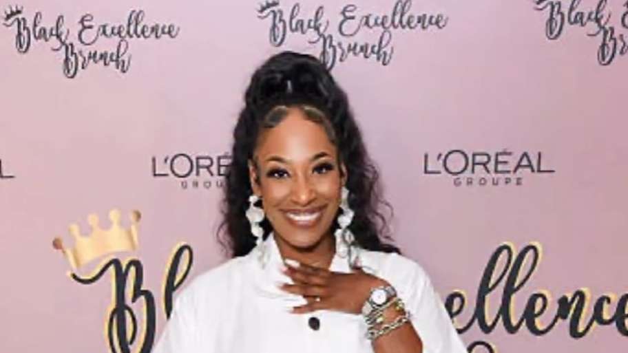 Dawn Thornton Has An 'Unapologetic' Debut At EssenceCon