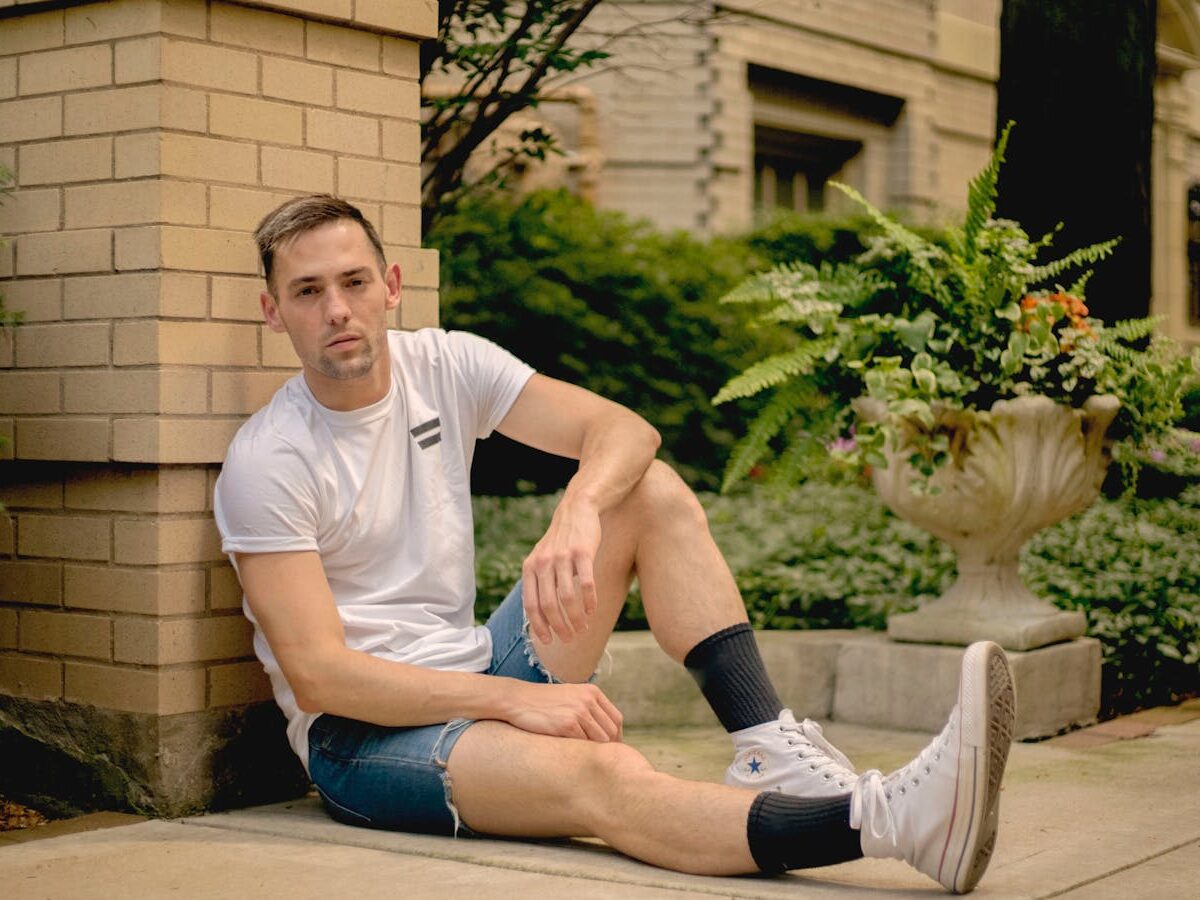 15 Signs a Man Doesn't Care About You