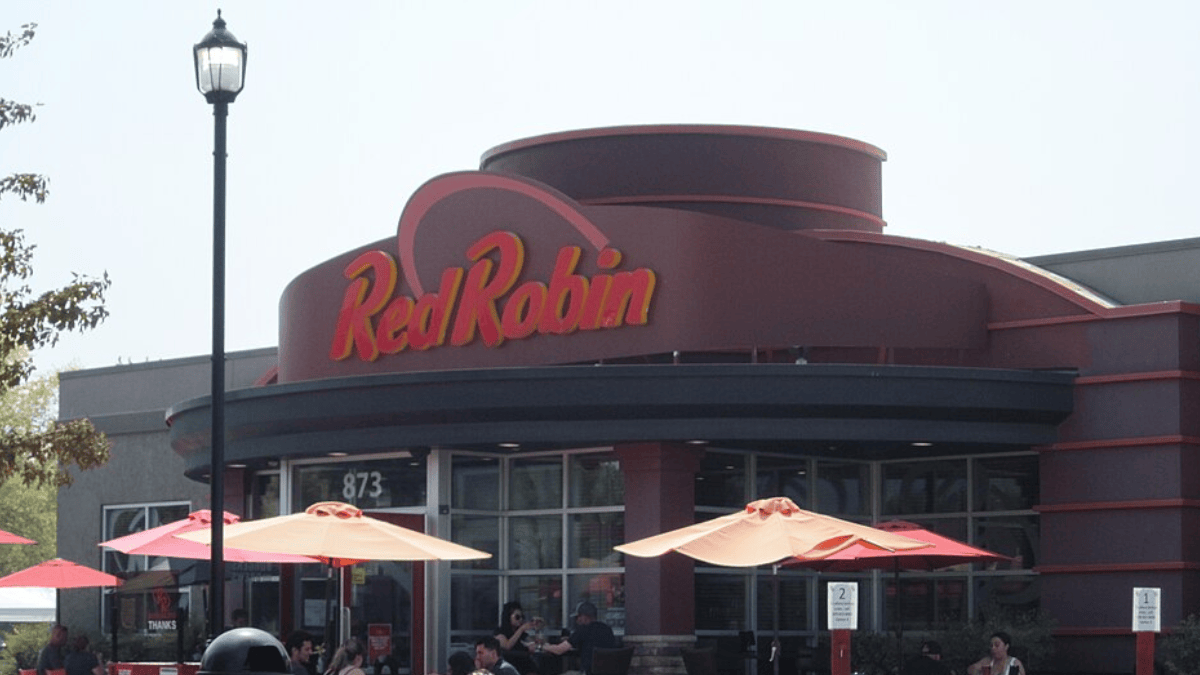 Iconic burger chain to close up to 70 locations nationwide