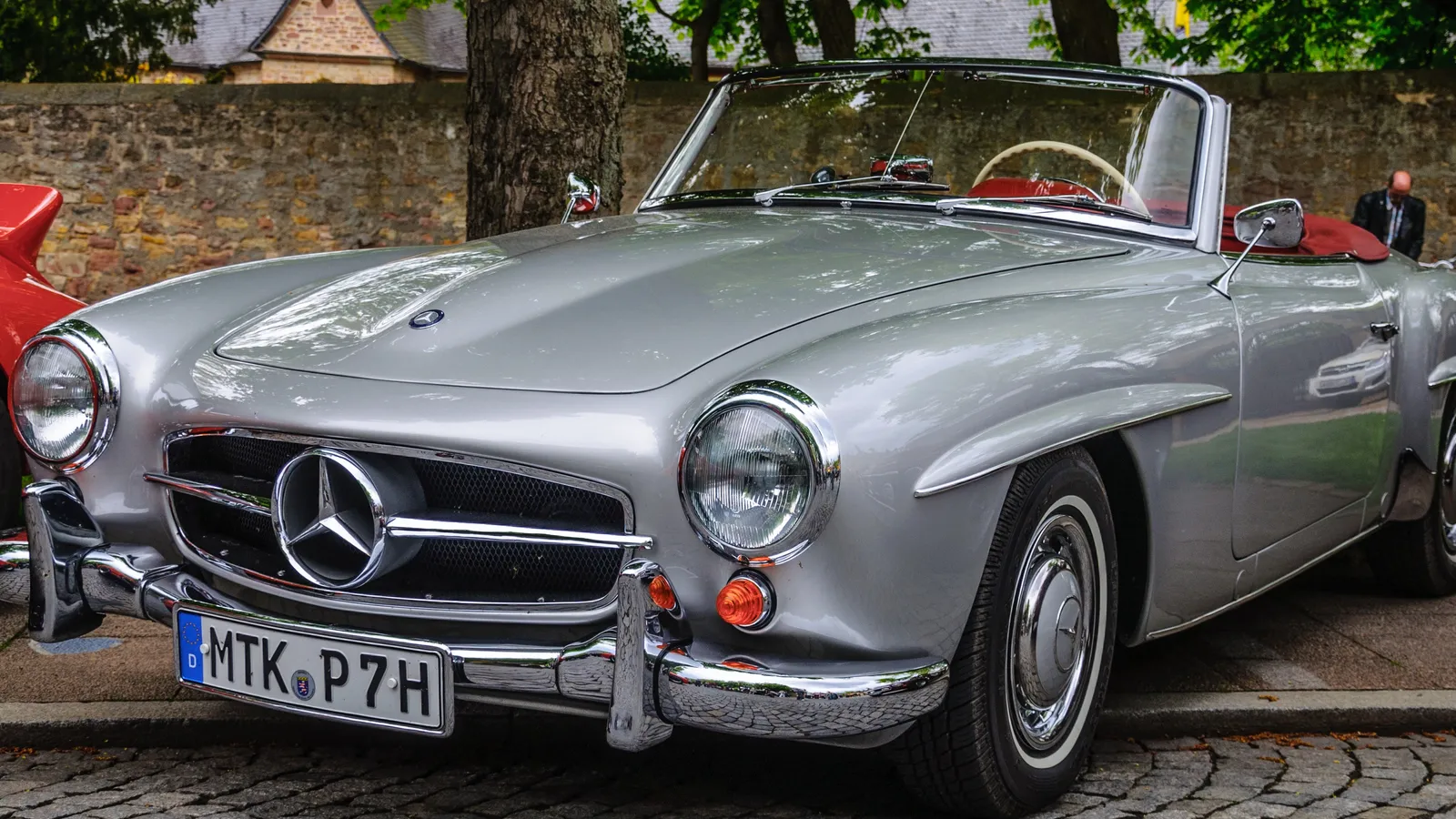 16 of the most beautiful convertible cars ever built