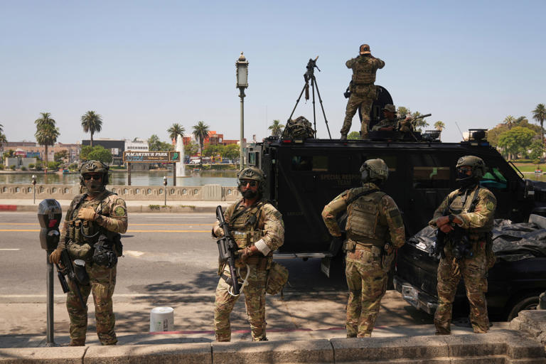 Immigration agents swarm MacArthur Park in Los Angeles in show of force ...