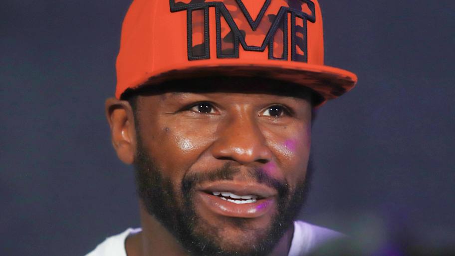 Floyd Mayweather Trolls Roy Jones Jr Over Diss About Sugar Ray Leonard ...