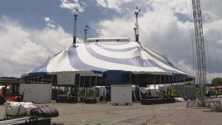 Crews raise big top tent for Cirque du Soleil show