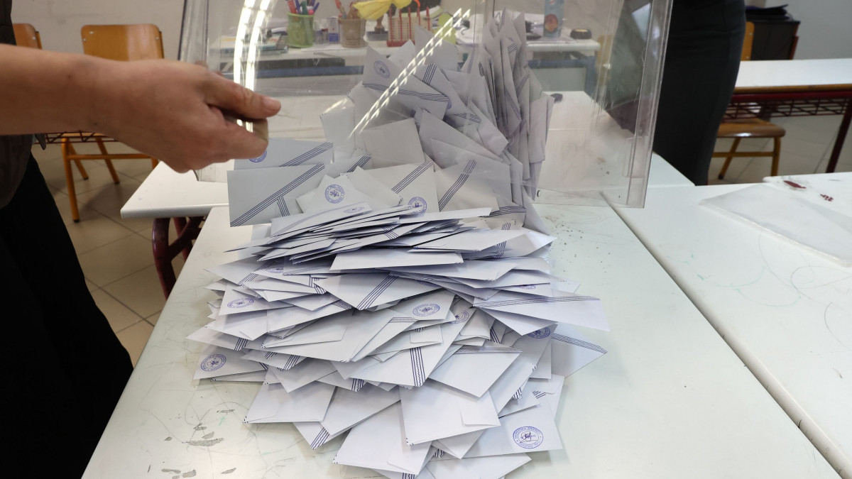 Δημοσκόπηση Οpinion Poll: Προβάδισμα ΝΔ, δεύτερο το ΠΑΣΟΚ - Τι λένε οι ...