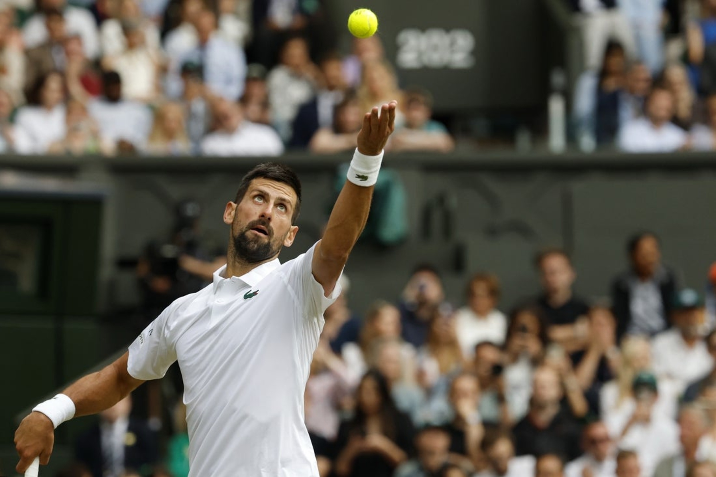 Novak Djokovic, in pursuit of eighth Wimbledon title, advances to ...