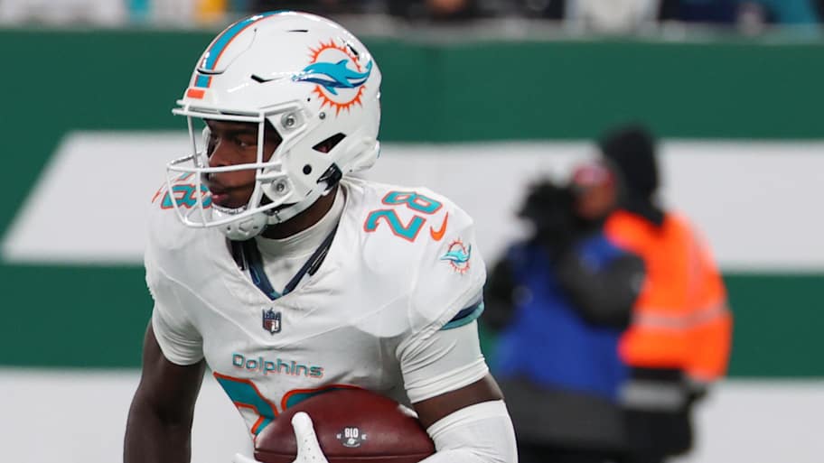 NFL Executive Names Dolphins RB Honorable Mention Among Top Backs