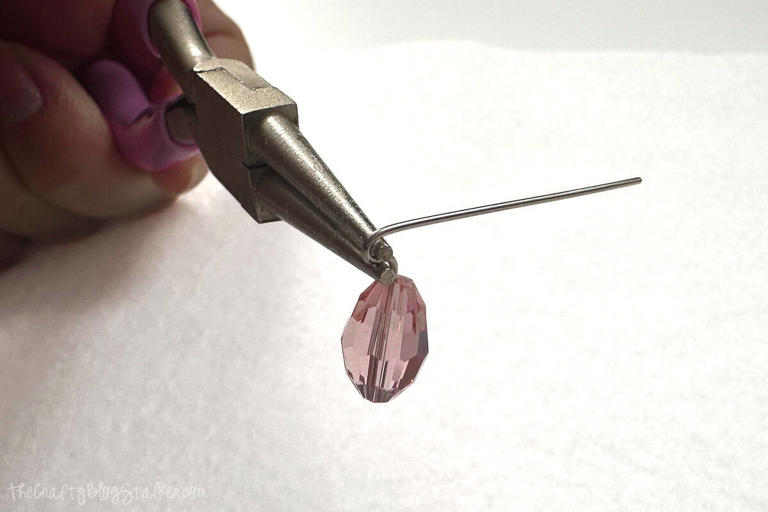 How to Loop a Headpin for Jewelry Making