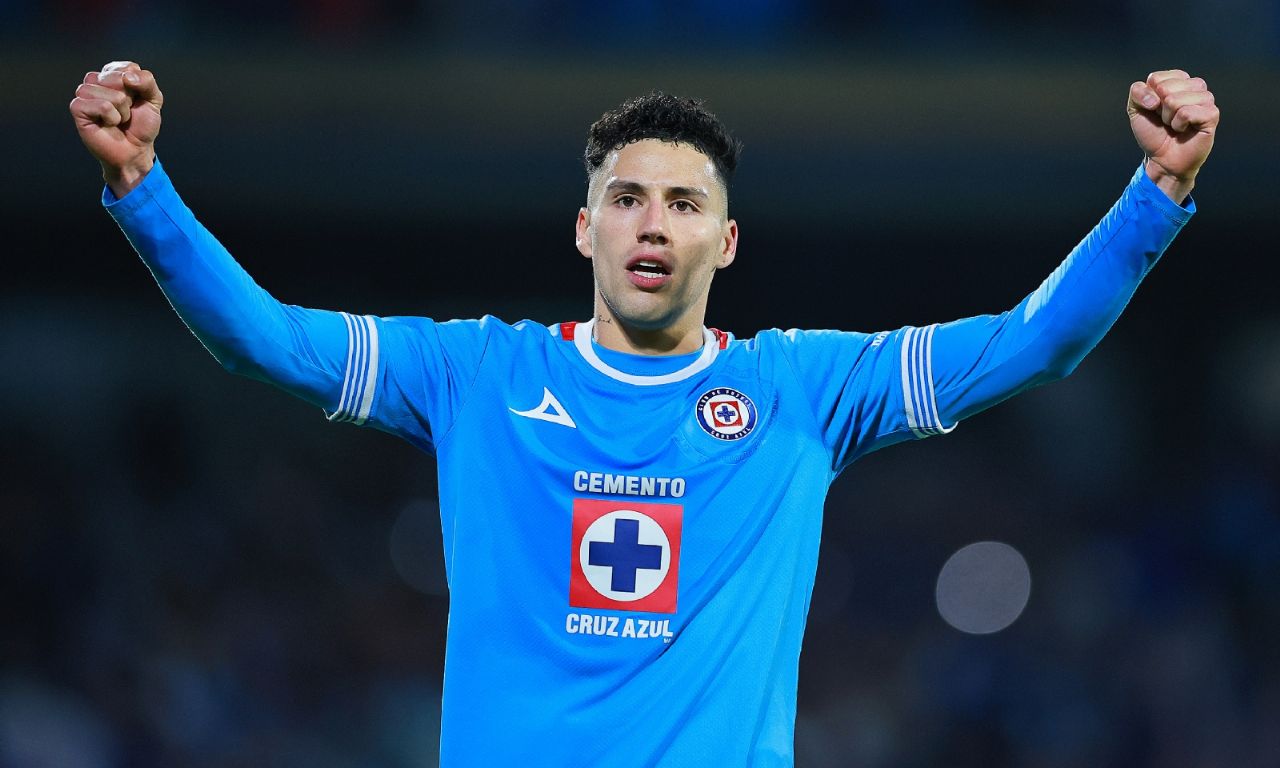 Jorge Sánchez lanza indirecta a la afición del Club América por reventarlo por su error en la ...