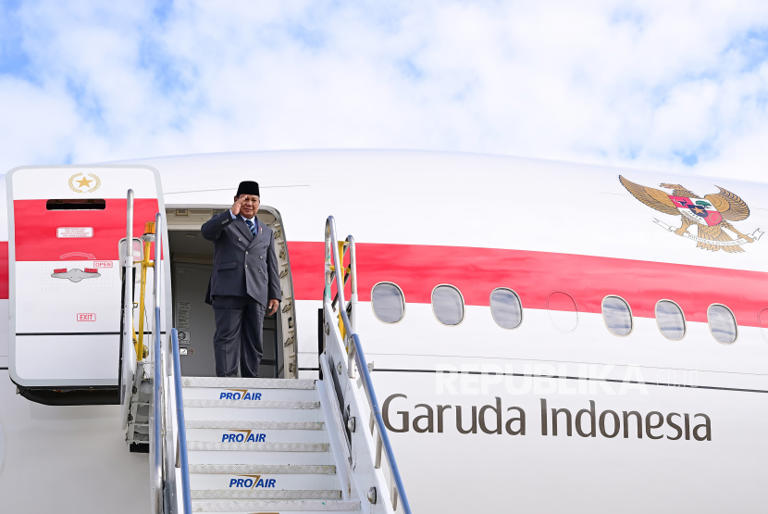 Tinggalkan Indonesia, Prabowo Penuhi Undangan Xi Jinping Terbang ke Beijing