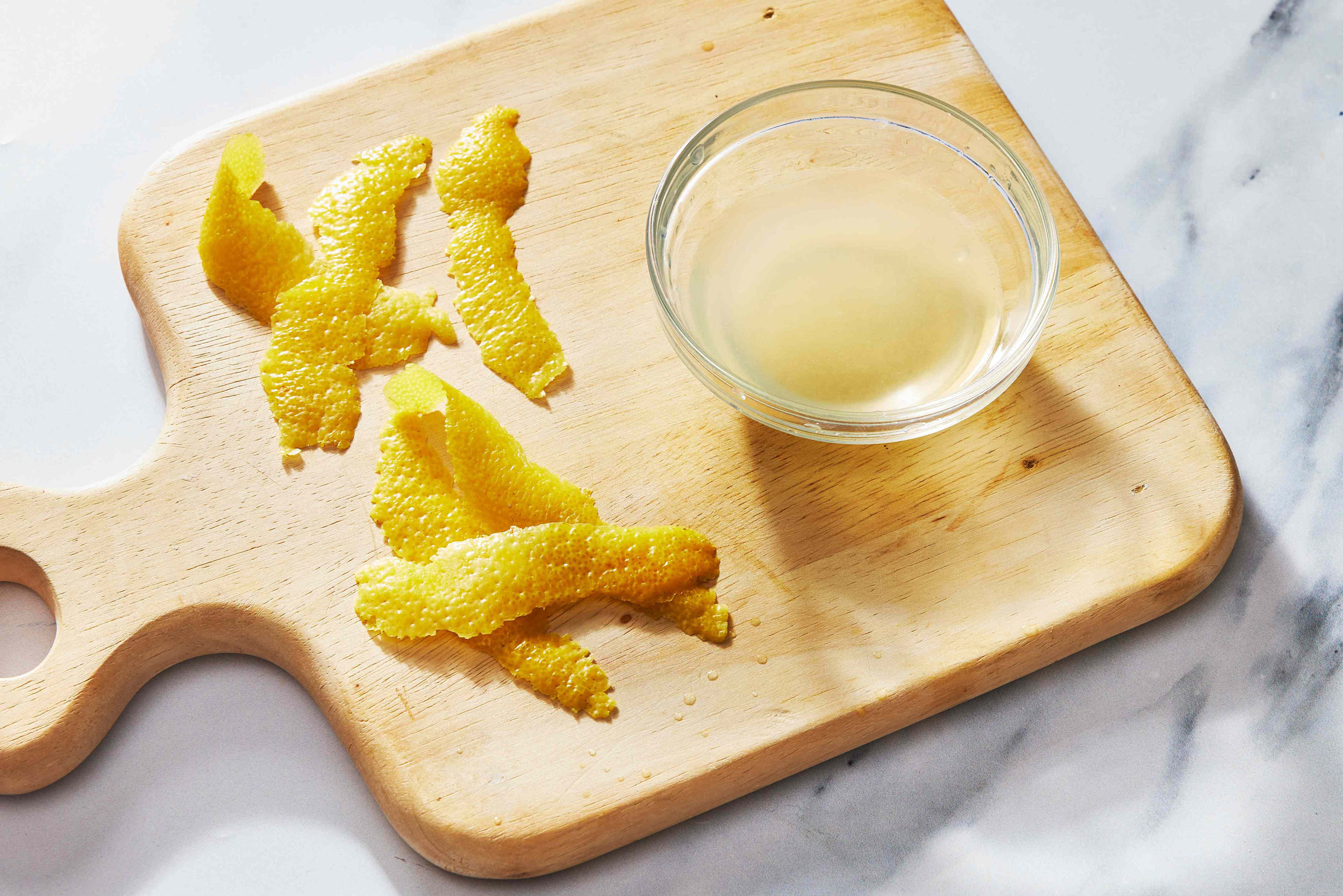 12 things you didn’t know lemon peels could do