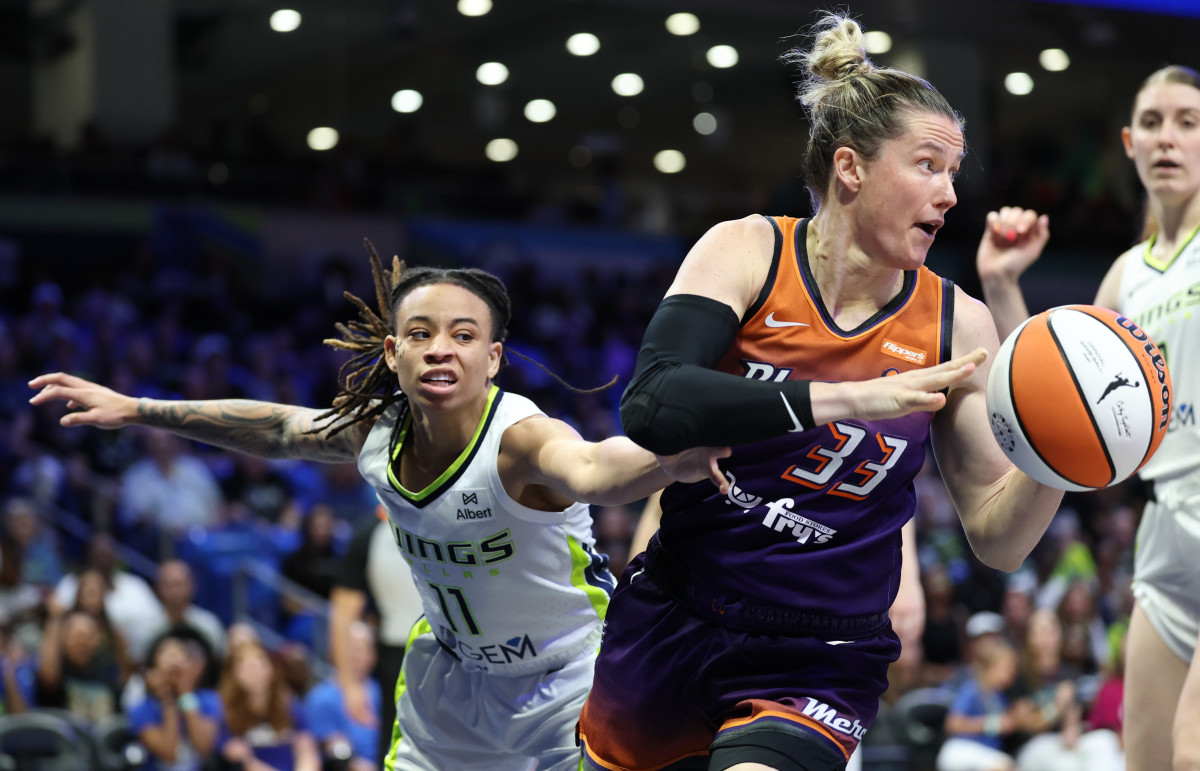 Mercury's Sami Whitcomb Sets Scoring Record in First Quarter vs. Wings
