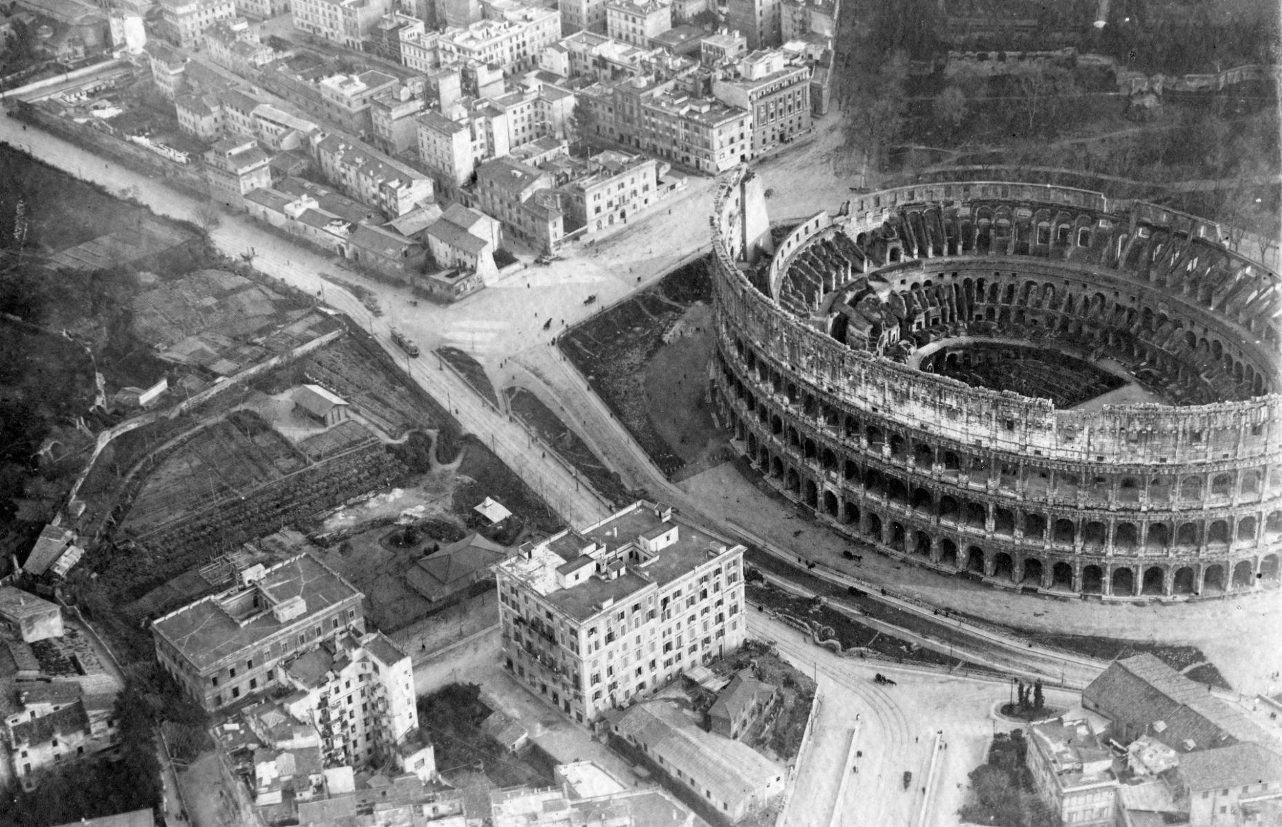 Then and now: Iconic landmarks a century ago and today