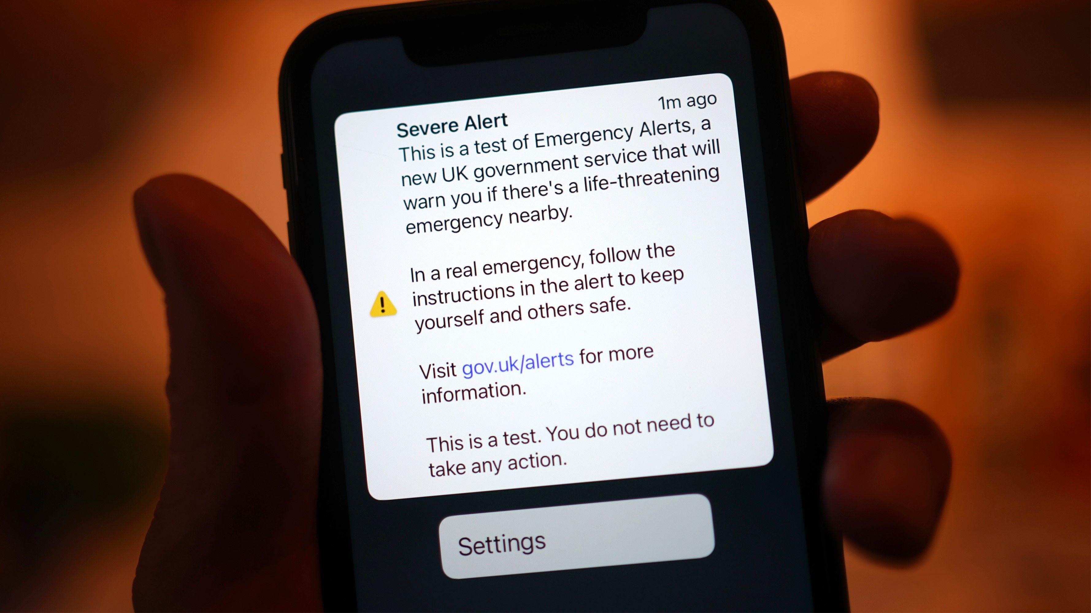 Emergency alerts to be sent to UK smartphones