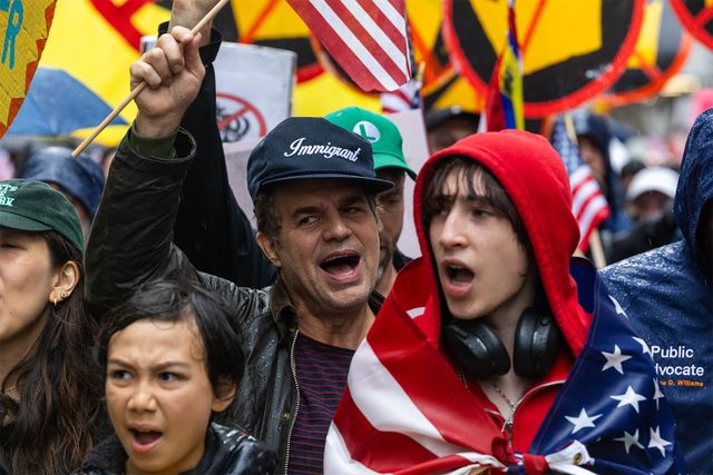 Mark Ruffalo slams Joe Rogan over criticism of ICE immigration raids ...