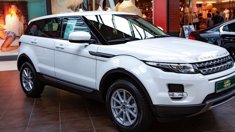 Recall alert: Jaguar recalls 21K Range Rover Evoque SUVs over air bag issue