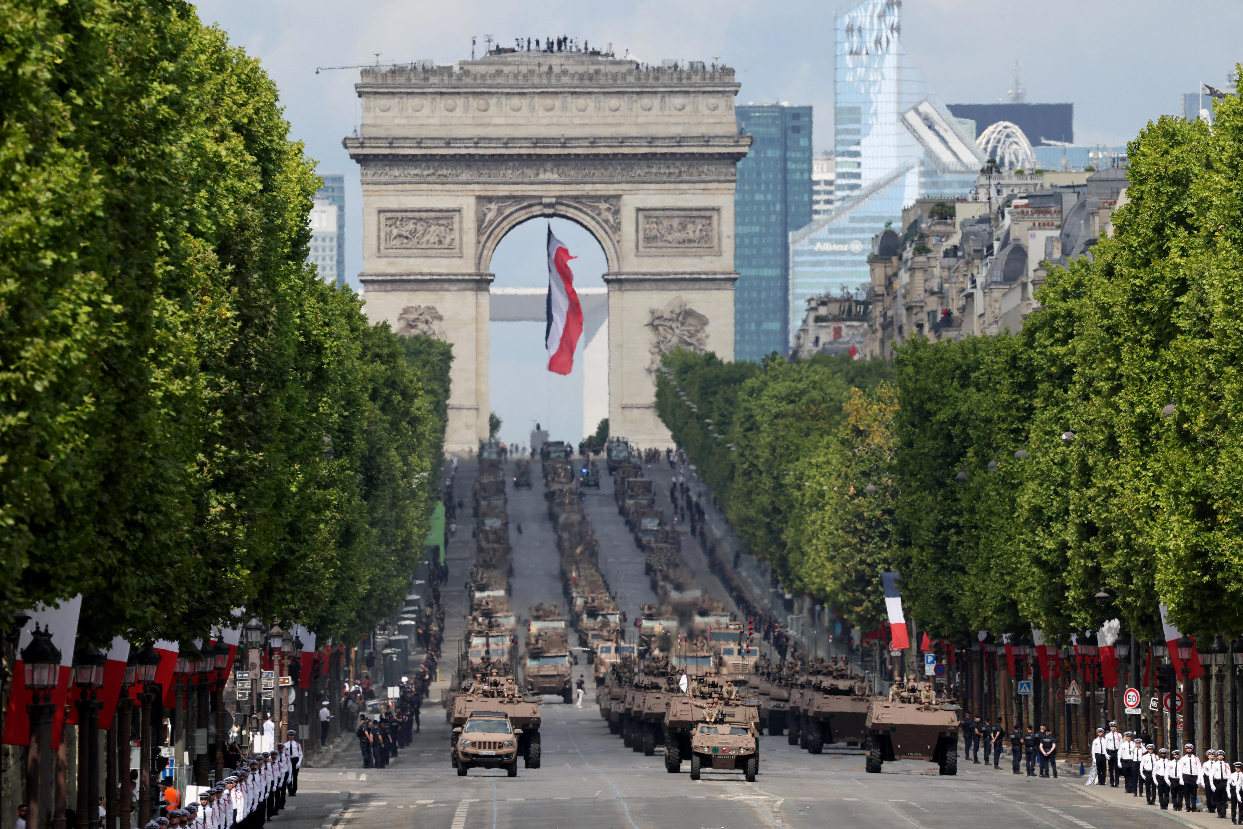 Nouveau glaive, blindés Centaure, soldats indonésiens… Les moments ...