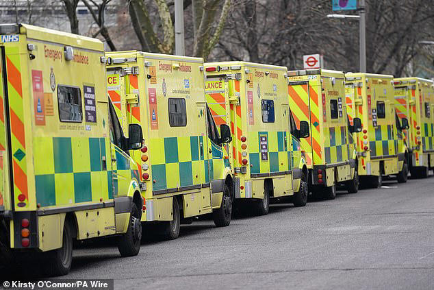 Wes Streeting says 'irresponsible' junior doctors hindering plan to ...