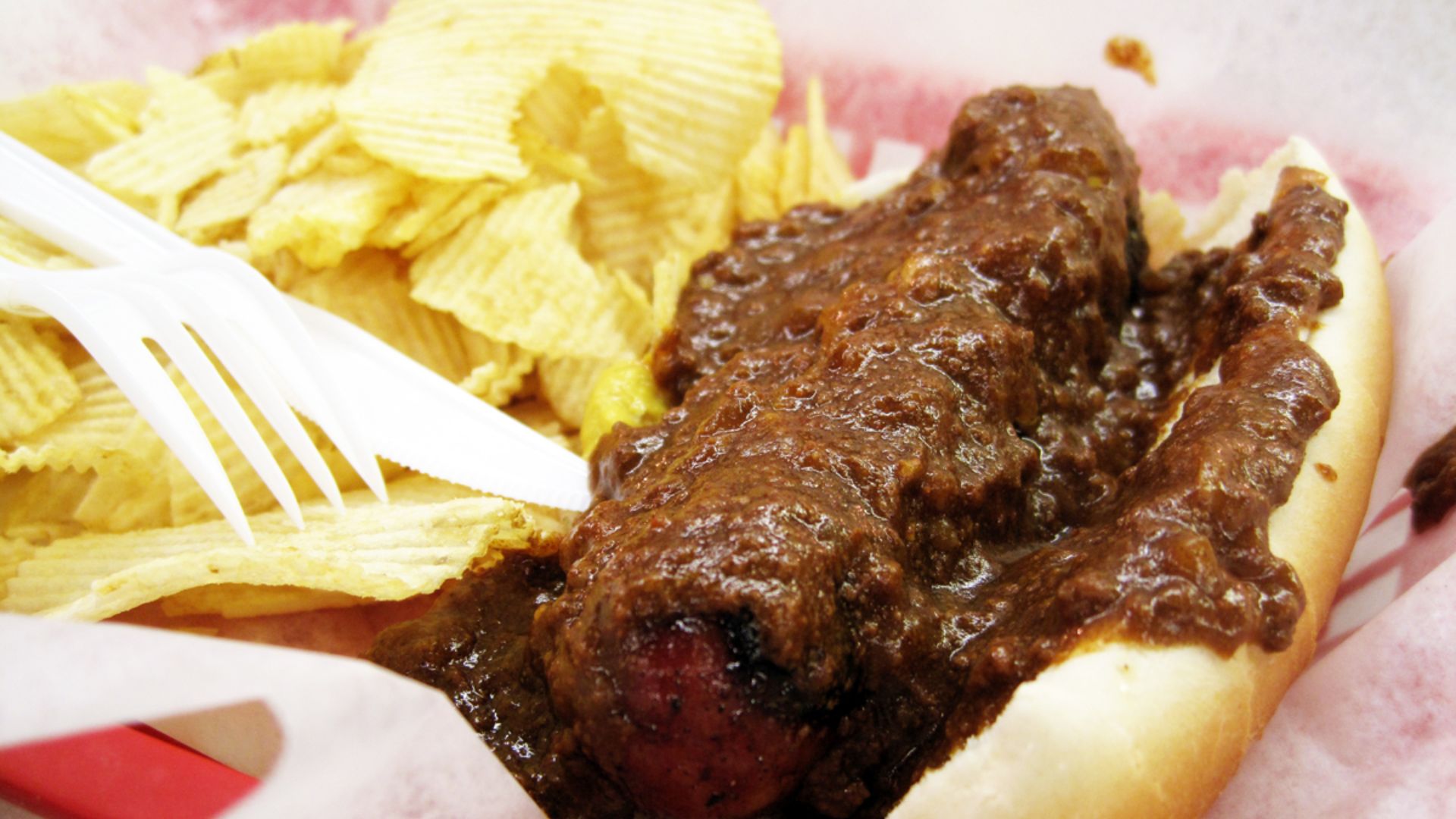 10 Signature Dishes Of American Cities That Aren't That Great & 10 We Love