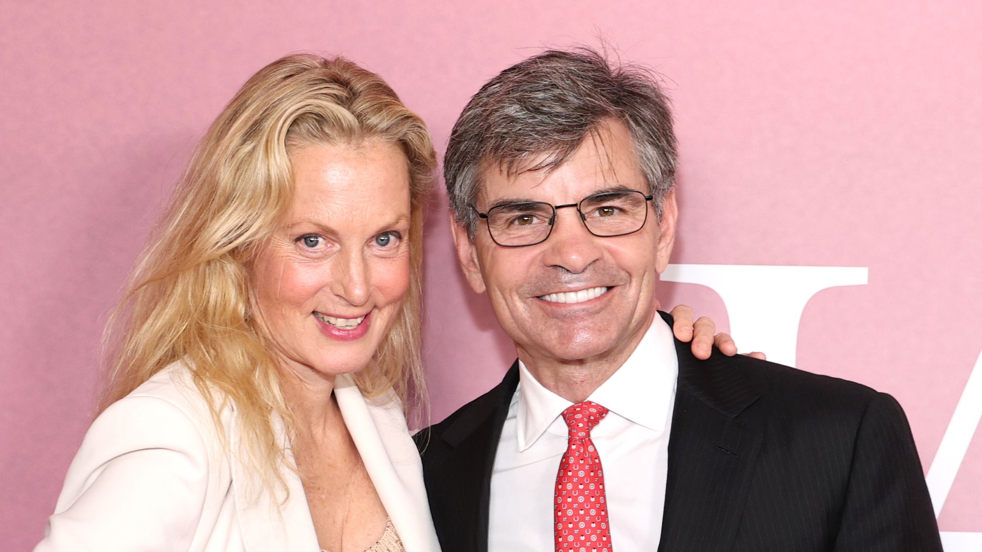 GMA's George Stephanopoulos' wife Ali Wentworth shows off her gorgeous ...