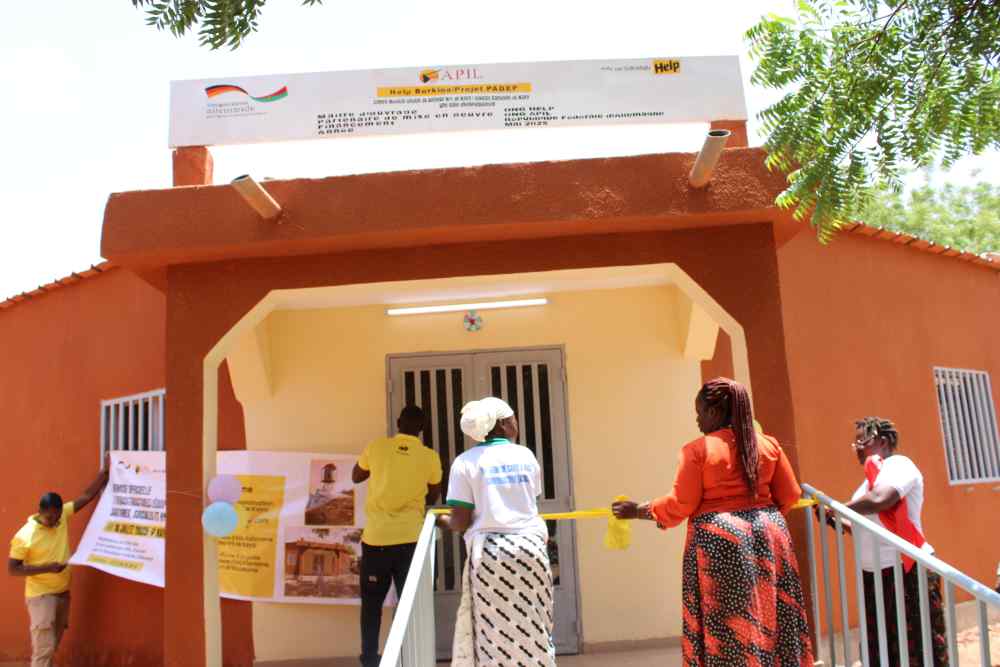 Burkina : HELP offre des infrastructures hydrauliques et sanitaires aux ...