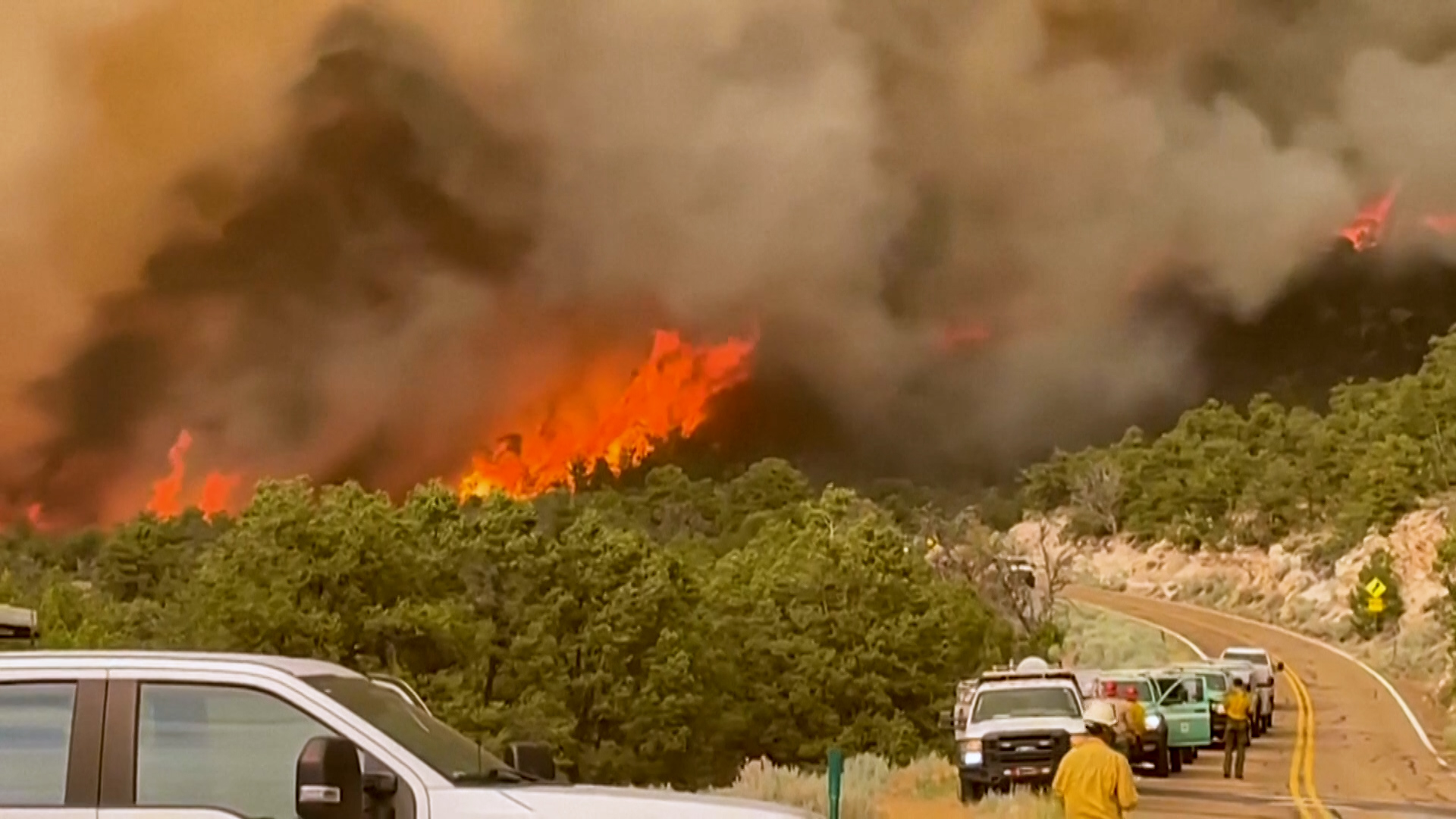 Arizona Wildfire Destroys Grand Canyon Lodge